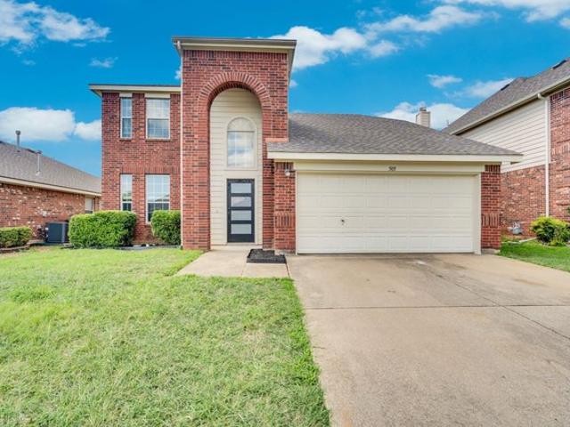 505 Elk Run Dr, Fort Worth, TX 76140