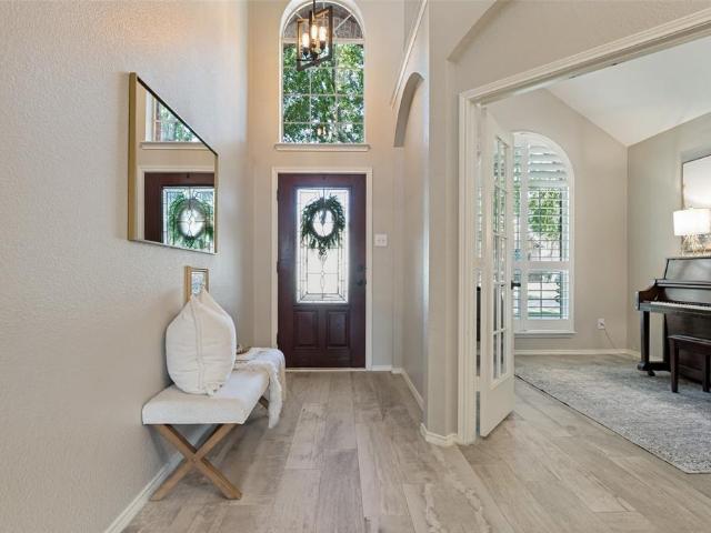 505 Knoll Park Court