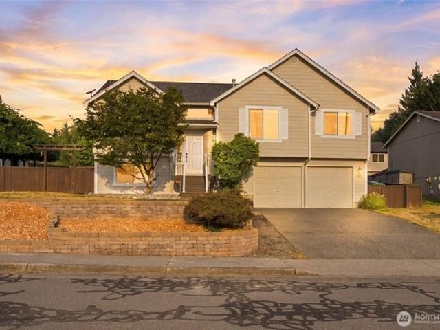 505 Hemlock Ave, Granite Falls, WA 98252