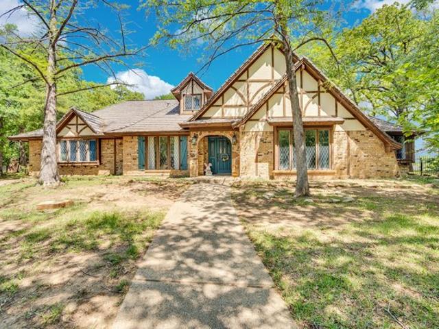505 Highwoods Trl, Fort Worth, TX 76112