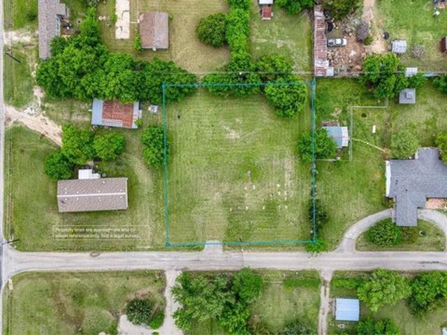 505 John Fielder Dr, Southmayd, TX 75092
