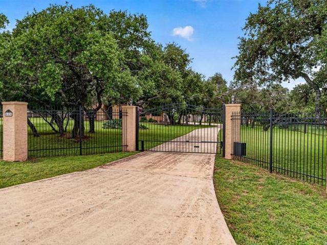 505 Oak Village Dr, San Antonio, TX 78253