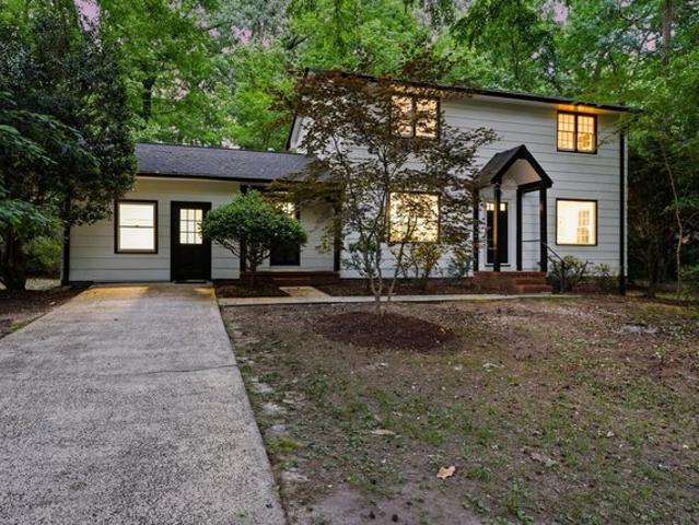 505 Longleaf Dr, Chapel Hill, NC 27517