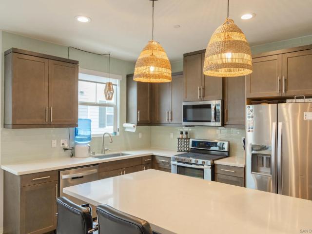 505 Lark Way