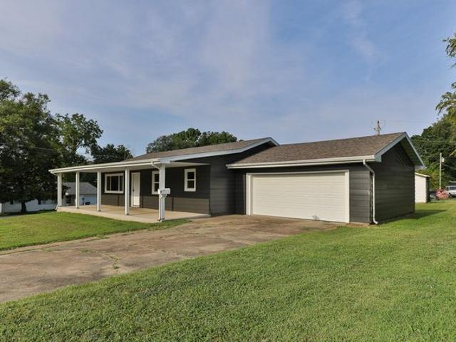 505 N Water Ave, Bolivar, MO 65613