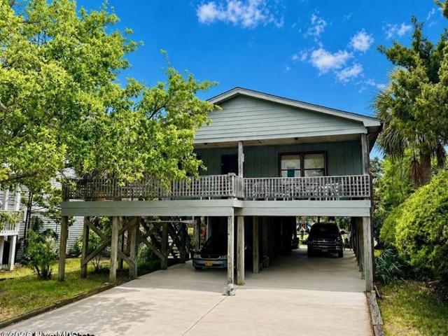 505 N Channel Dr, Wrightsville Beach, NC 28480