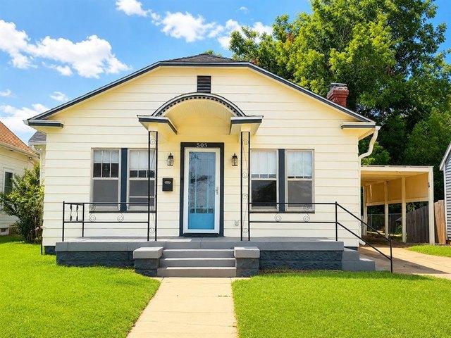 505 N Park Pl, Guthrie, OK 73044