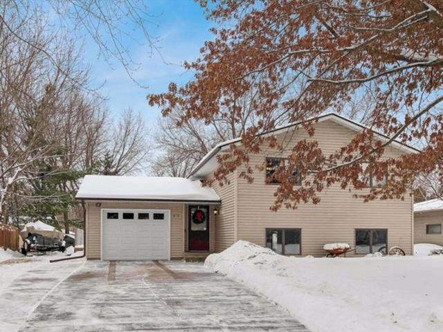 505 Nelson Ct, Northfield, MN 55057