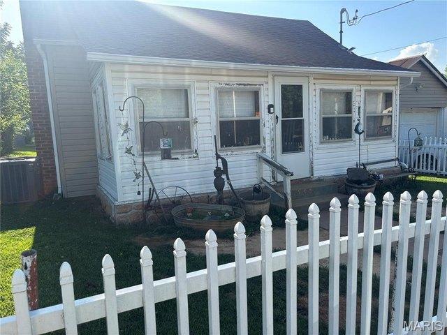 505 S Vandervoot St, Desloge, MO 63601