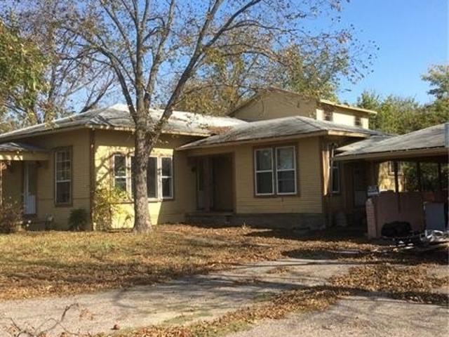 505 S Manson St, Wolfe City, TX 75496