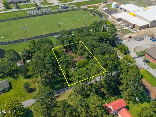 505 South St, Bayboro, NC 28515