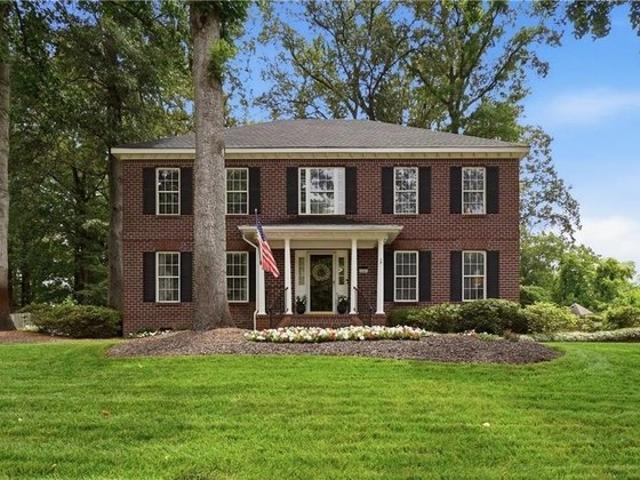 505 Shadow Brooke Dr, Chesapeake, VA 23320