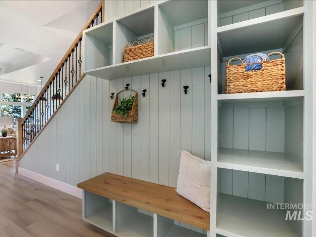 505 Stonehedge Loop