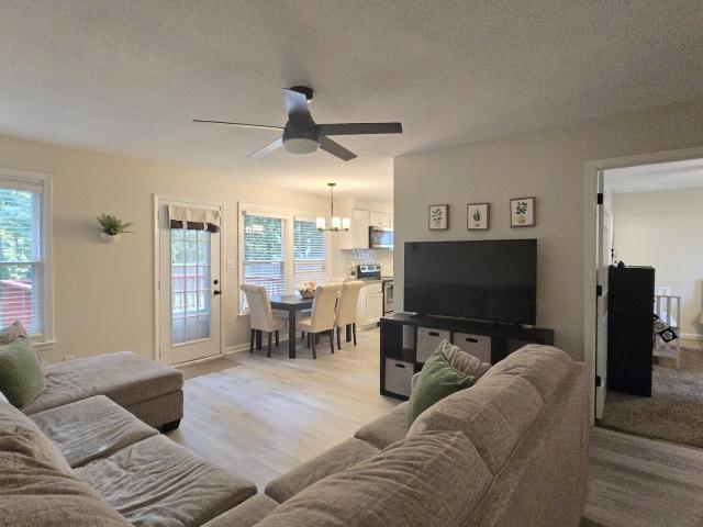 505 Pointer Ln
