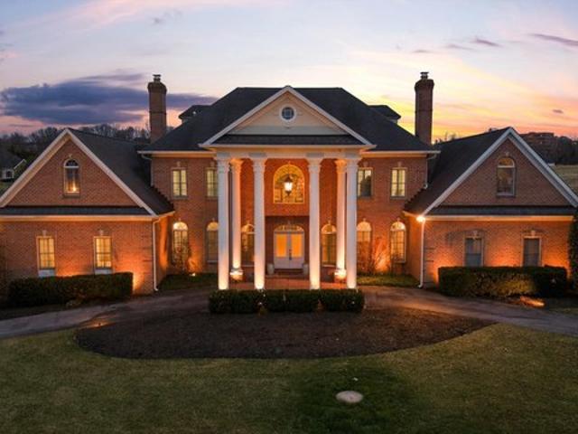 505 Pond View Ln, Hunt Valley, MD 21030