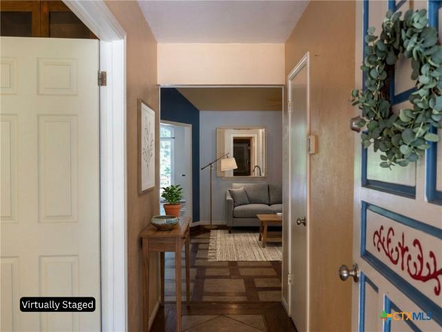 505 Pecos Trail
