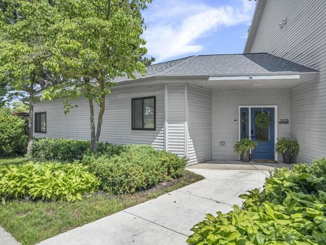 505 Riverine Dr, Traverse City, MI 49684