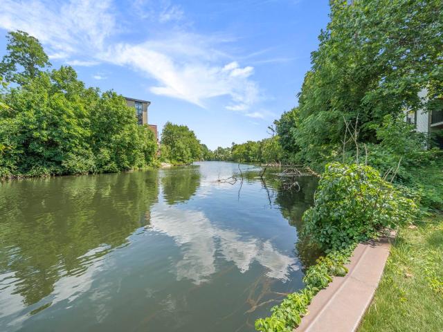 505 Riverine Drive