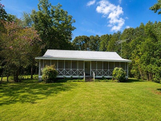505 W 10th Ave, Lumberton, MS 39455