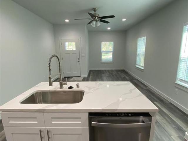 505 W Walker Street # 101