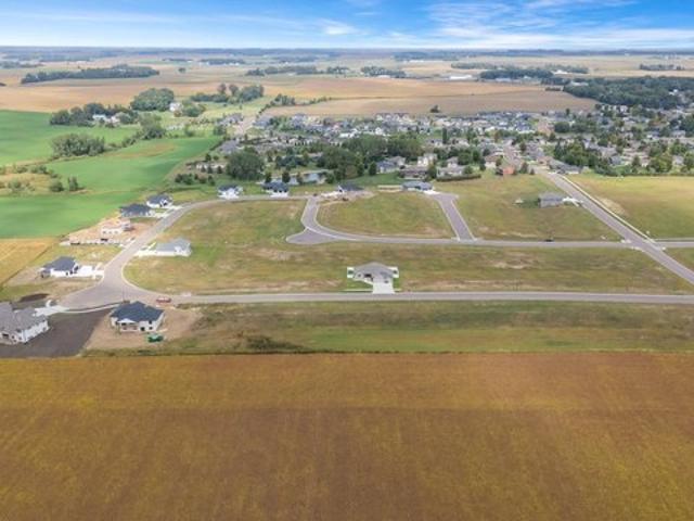 505 W Willow Trl, Crooks, SD 57020