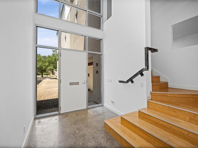 505 W Alabama Street C