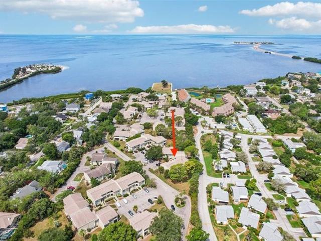 505 Windrush Bay Dr, Tarpon Springs, FL 34689
