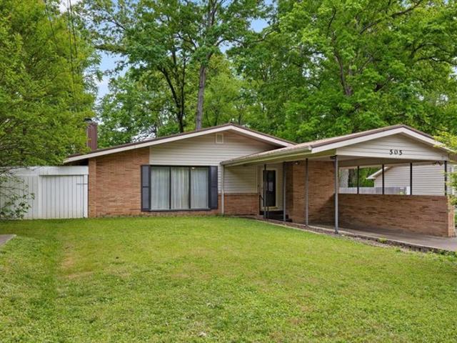 505 Thomas Dr, Rossville, GA 30741