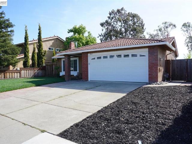 5064 Anaheim Loop
