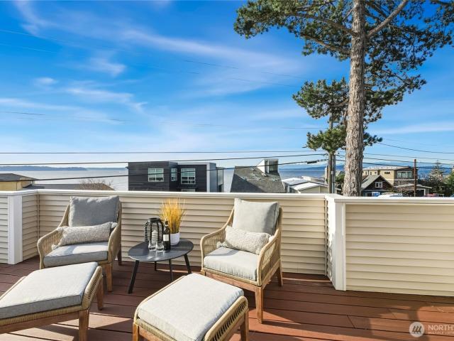 5064 Beach Dr SW, Seattle, WA 98136 | MLS #2476