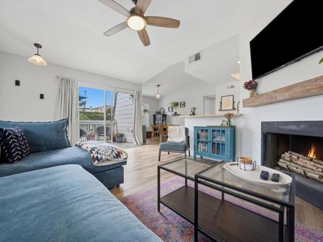 5064 Via Manos Unit F, Oceanside, CA 92057