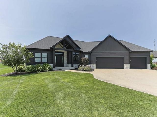 50663 Stonecutter Dr, Granger, IN 46530