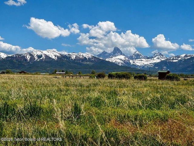 5066 Vista Ln, Tetonia, ID 83452