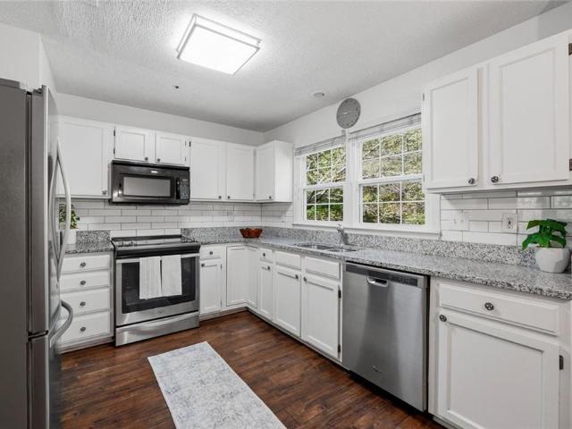 5067 Avalon Dr, Alpharetta, GA 30005 | MLS #7754 | Compass