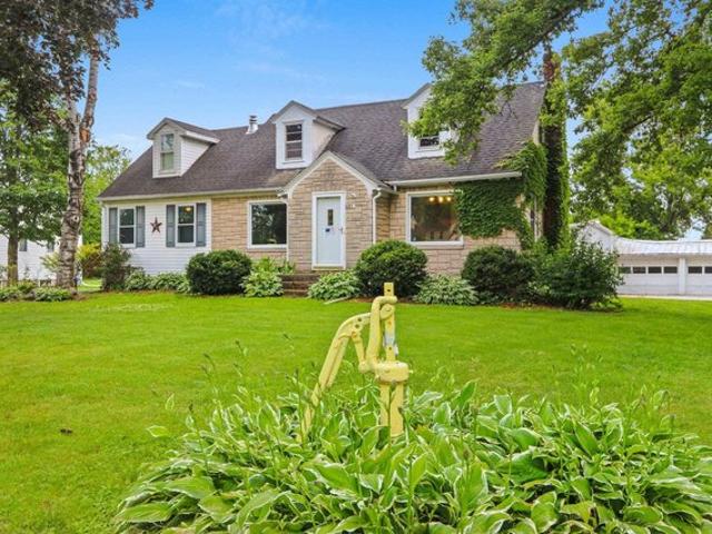 5067 Glendale Ave, Green Bay, WI 54313