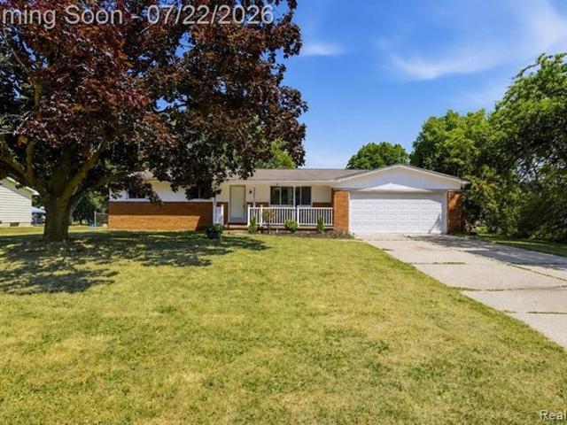 5068 Monticello Dr, Flint, MI 48473