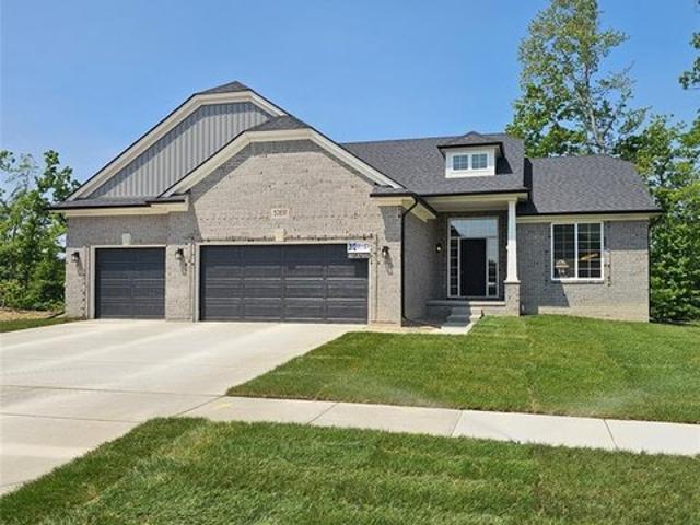 50691 Timberstone Dr, Macomb Township, MI 48042