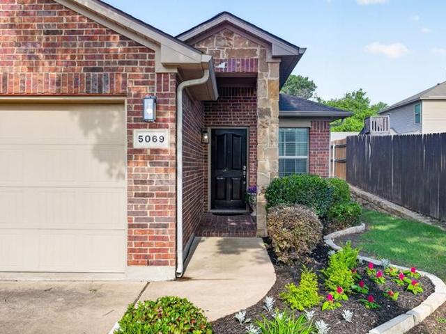 5069 Britton Ridge Ln, Fort Worth, TX 76179