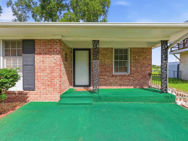 5069 Watergate Dr