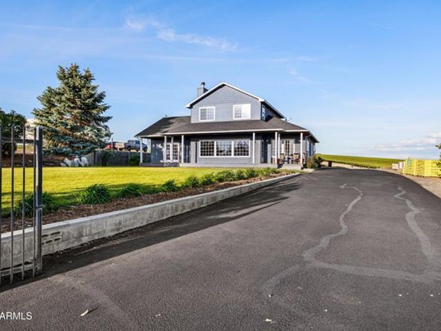 5060 Lombard Loop Rd, Zillah, WA 98953