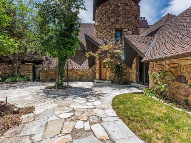 5060 S Mile High Dr, Salt Lake City, UT 84124