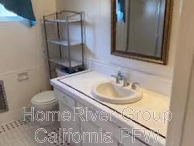 5060 Sealane Way Houses in Oxnard, CA