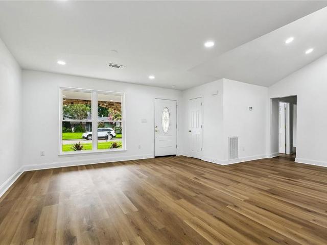 5060 Woodcrest Drive
