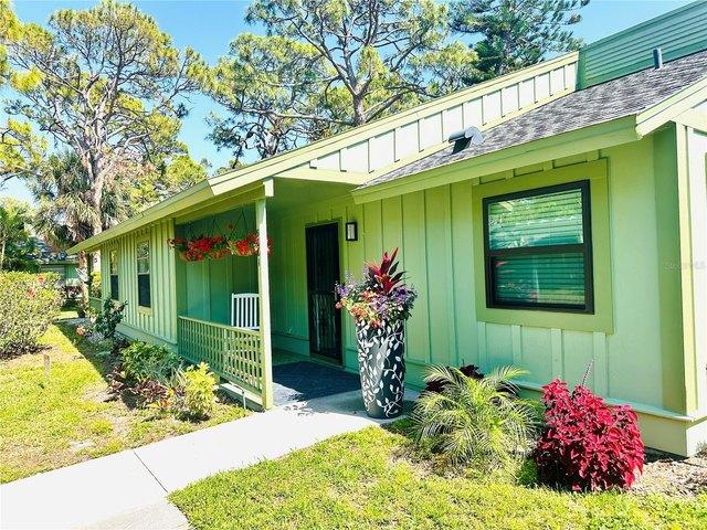 5061 Barrington Cir Unit 1302, Sarasota, FL 34234