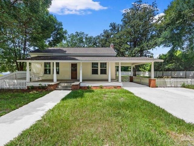 5061 Combs St, Milton, FL 32570