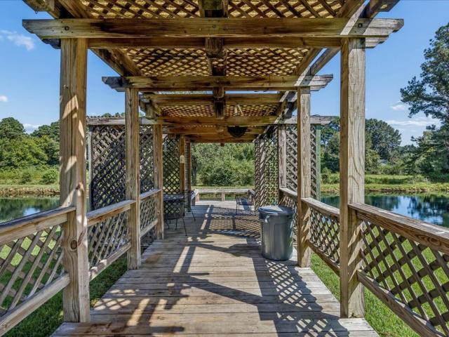 5061 eagles nest ln