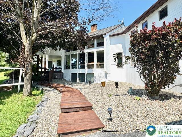 5061 Wendi Drive W