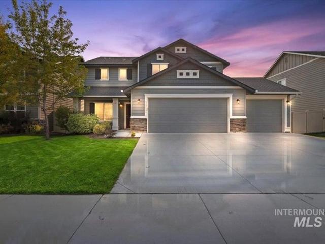 5062 N Maplestone Ave, Meridian, ID 83646