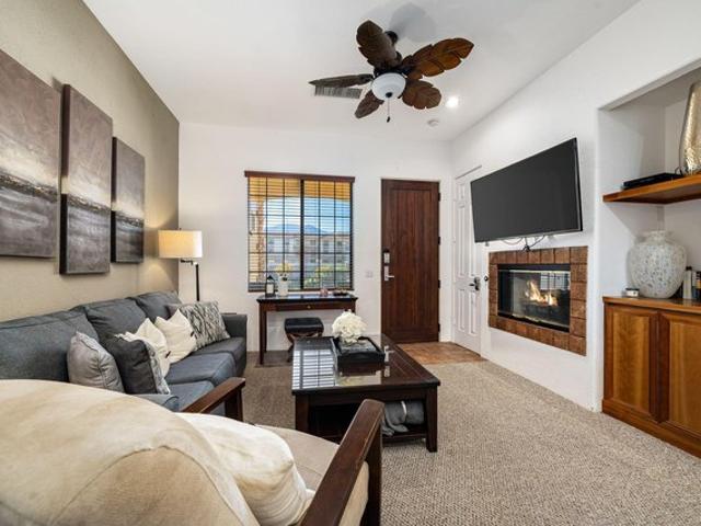 50630 Santa Rosa Plz Unit 8, La Quinta, CA 92253