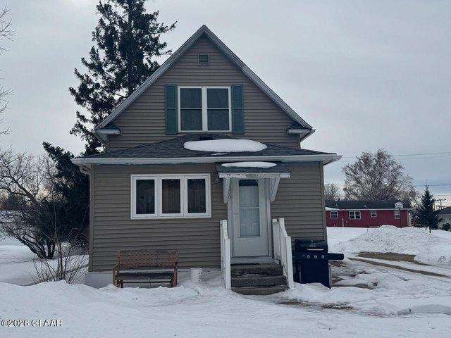 506 3rd St W, Argyle, MN 56713